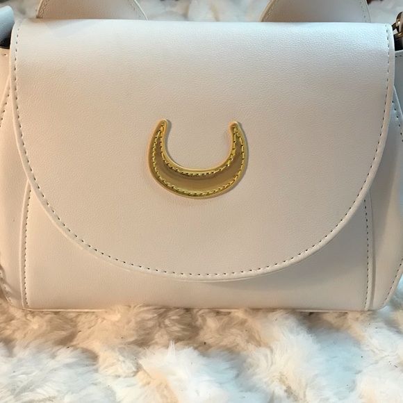 No Brand | Bags | No Brand Sailor Moon Womens Purse Artemis White Chain ...